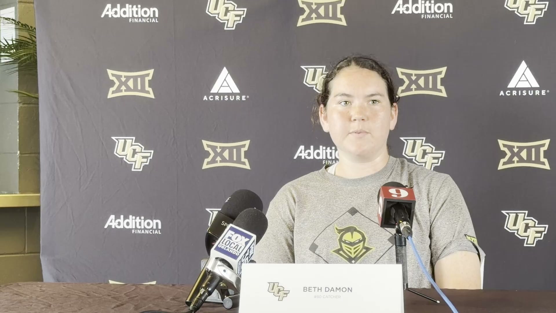 UCF catcher Beth Damon breaks down working with freshman pitchers in ...