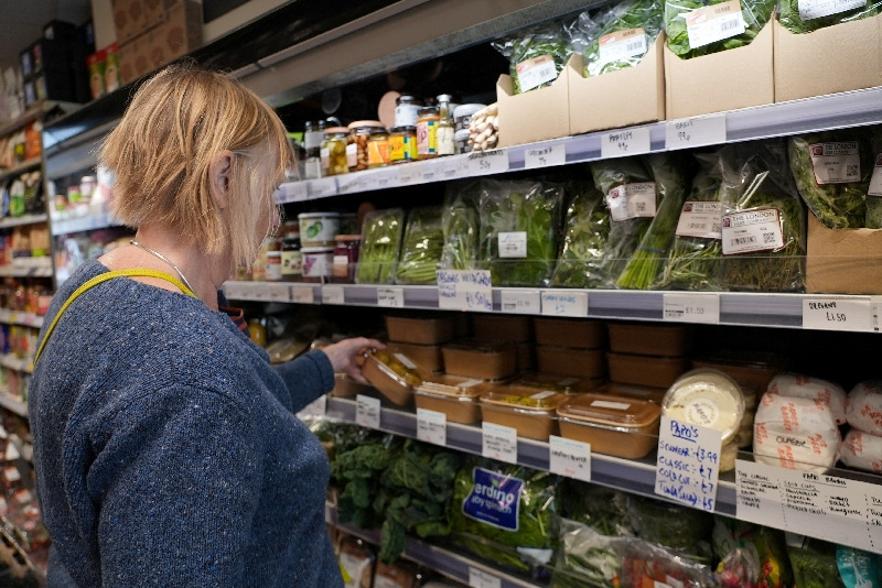 UK rules out mandatory supermarket price caps