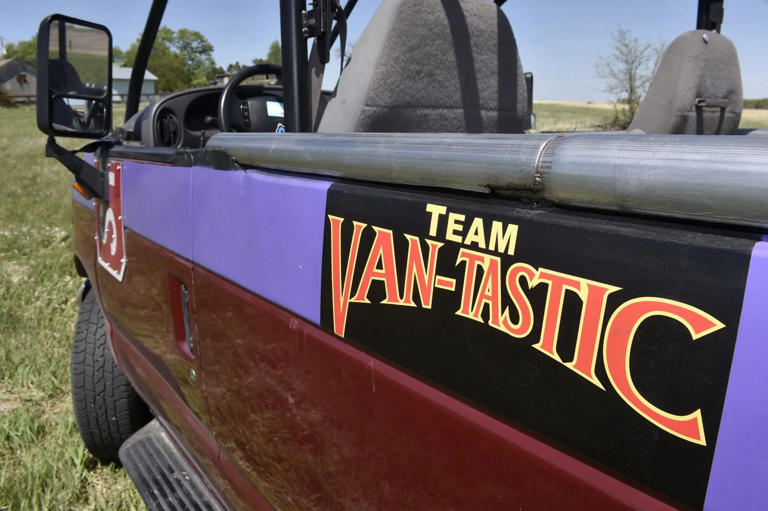 Nebraskans take chop-topped former church van on crazy, 3,500-mile ride