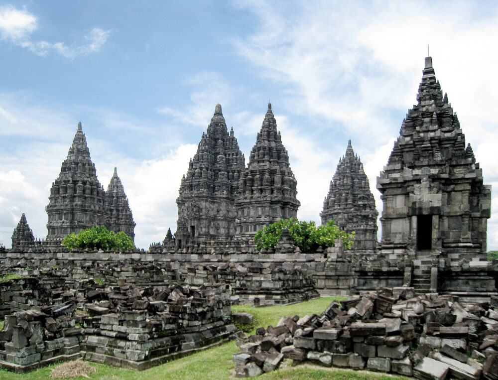 17 Underrated World Landmarks That Feel Easier Than the Famous Icons