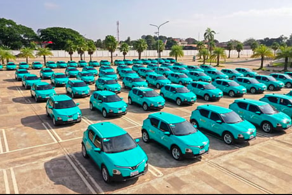 1000 cabs, Rs 40000 salary: Why VinFast's green electric taxi can give ...