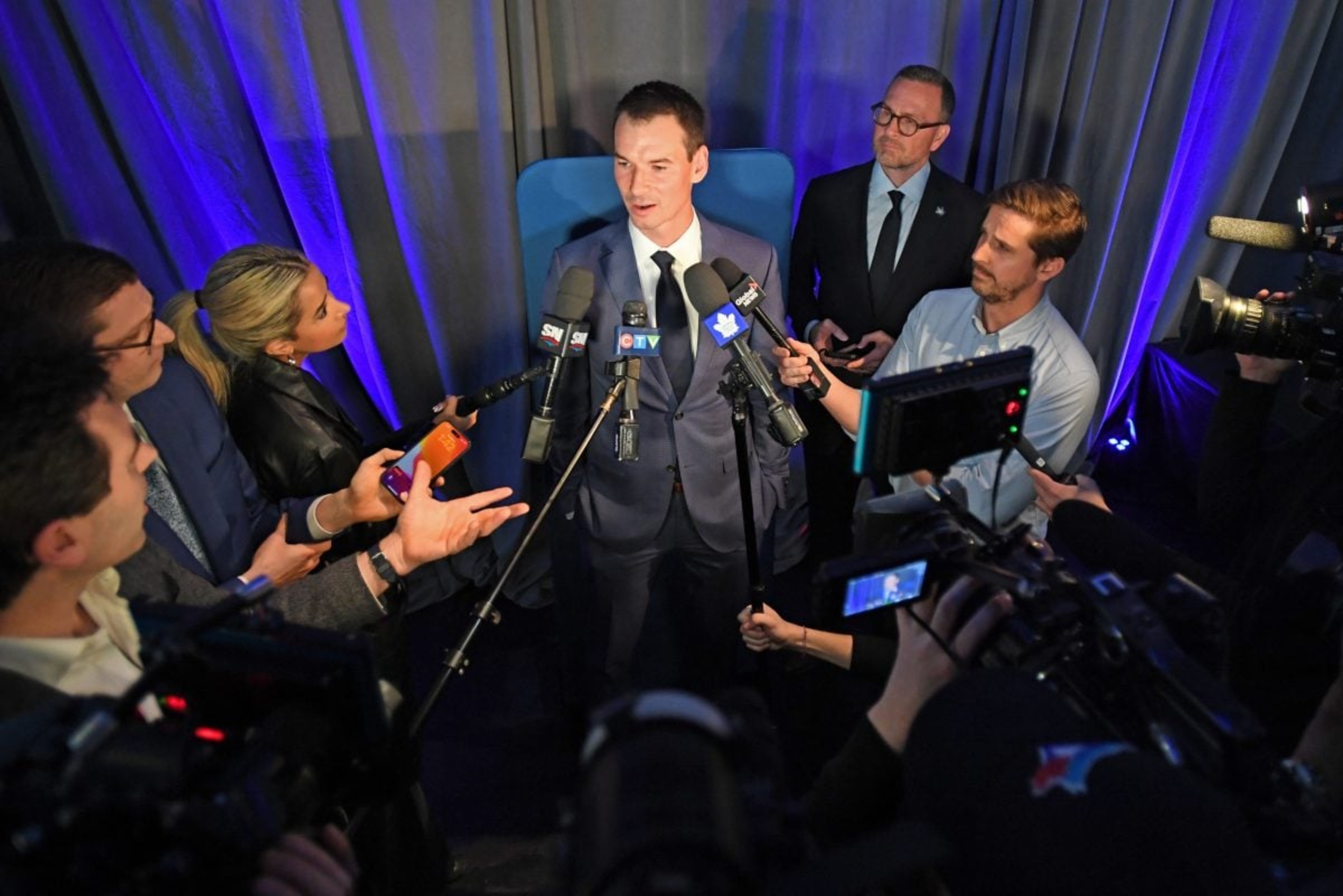 Maple Leafs’ coaching search is different this time