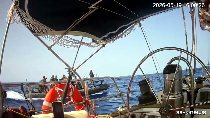 Flotilla: "Forze Israele aprono il fuoco", il video: 'Non sparate!'
