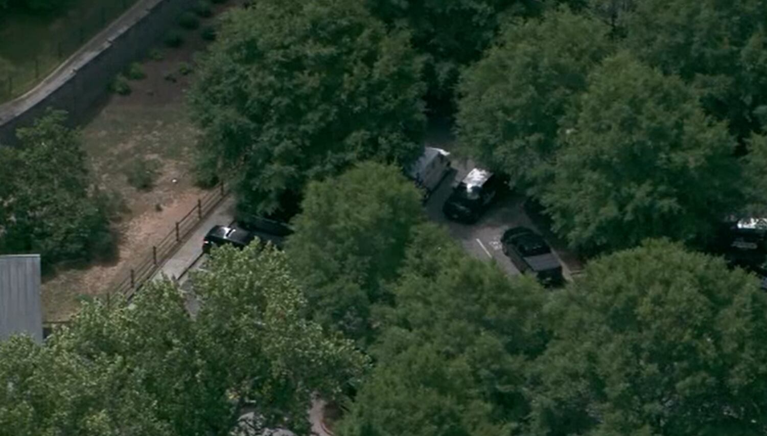 Police activity shuts down 1 Ga. polling site