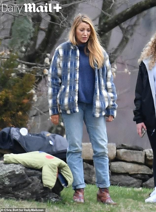 Report: Behind-the-scenes reality of Blake Lively's 'paradise' compound