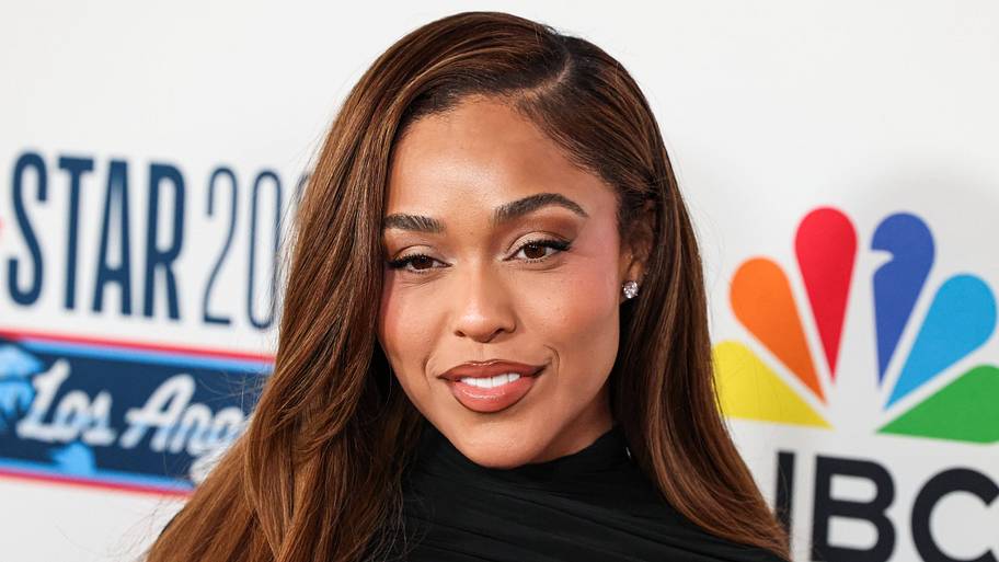 Jordyn Woods flexes custom Karl-Anthony Towns jacket before Knicks ...