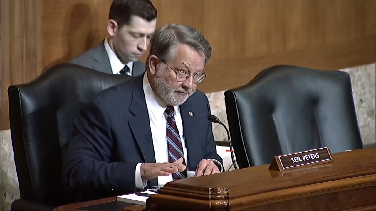 'It makes no sense to me': Gary Peters dismantles Trump admin charade ...