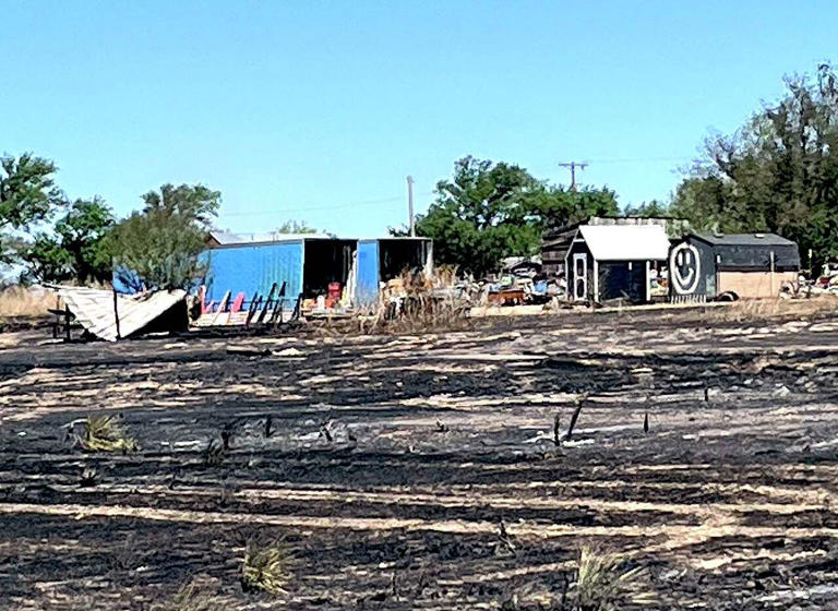 Gov. Abbott announces federal assistance for Hungate, Stinky fires
