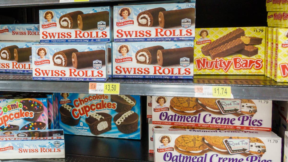 Little Debbie unveils 2 new summer treats: S'mores mini muffins and ...