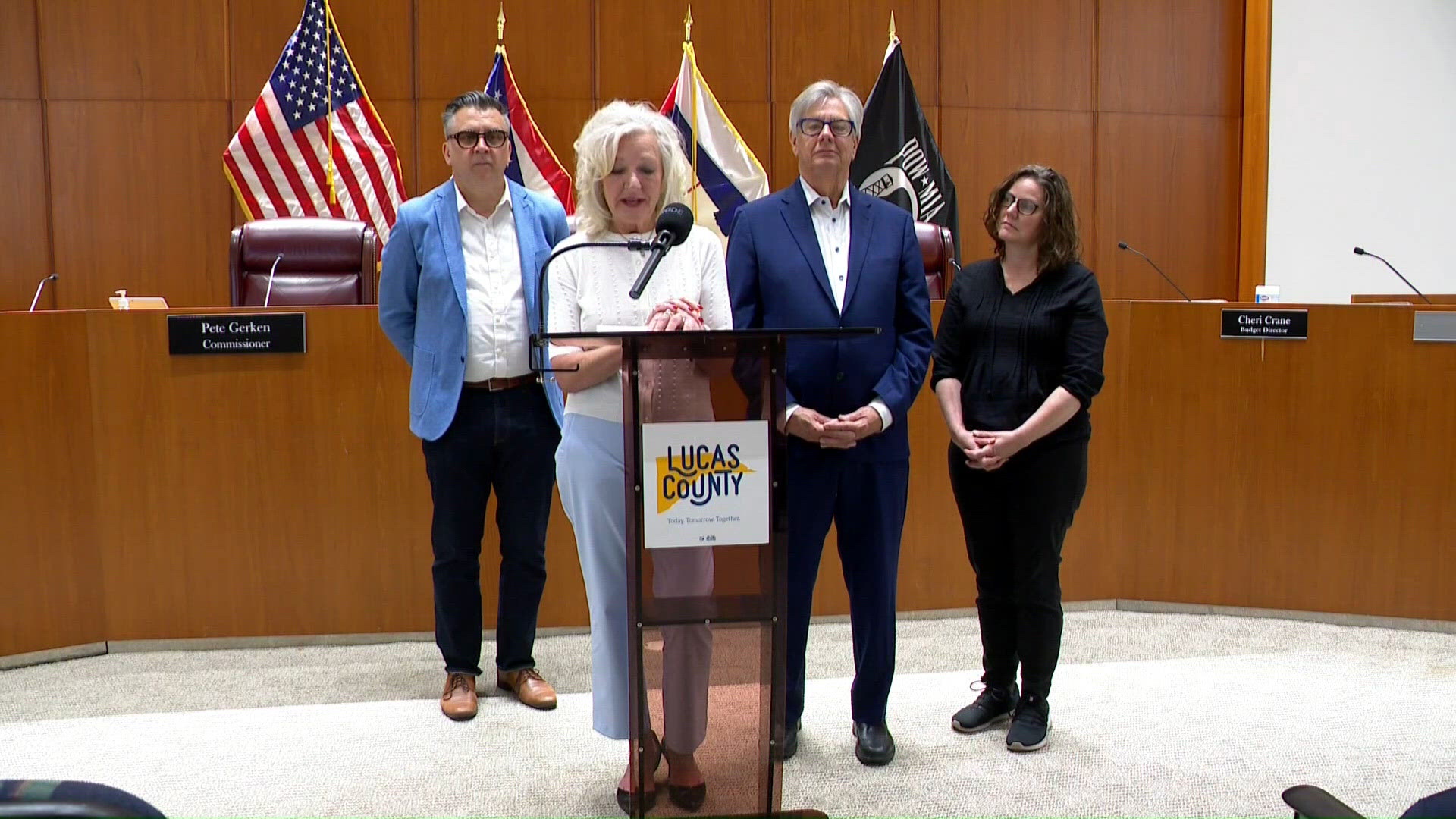 Applications open for Lucas County's next poet laureate