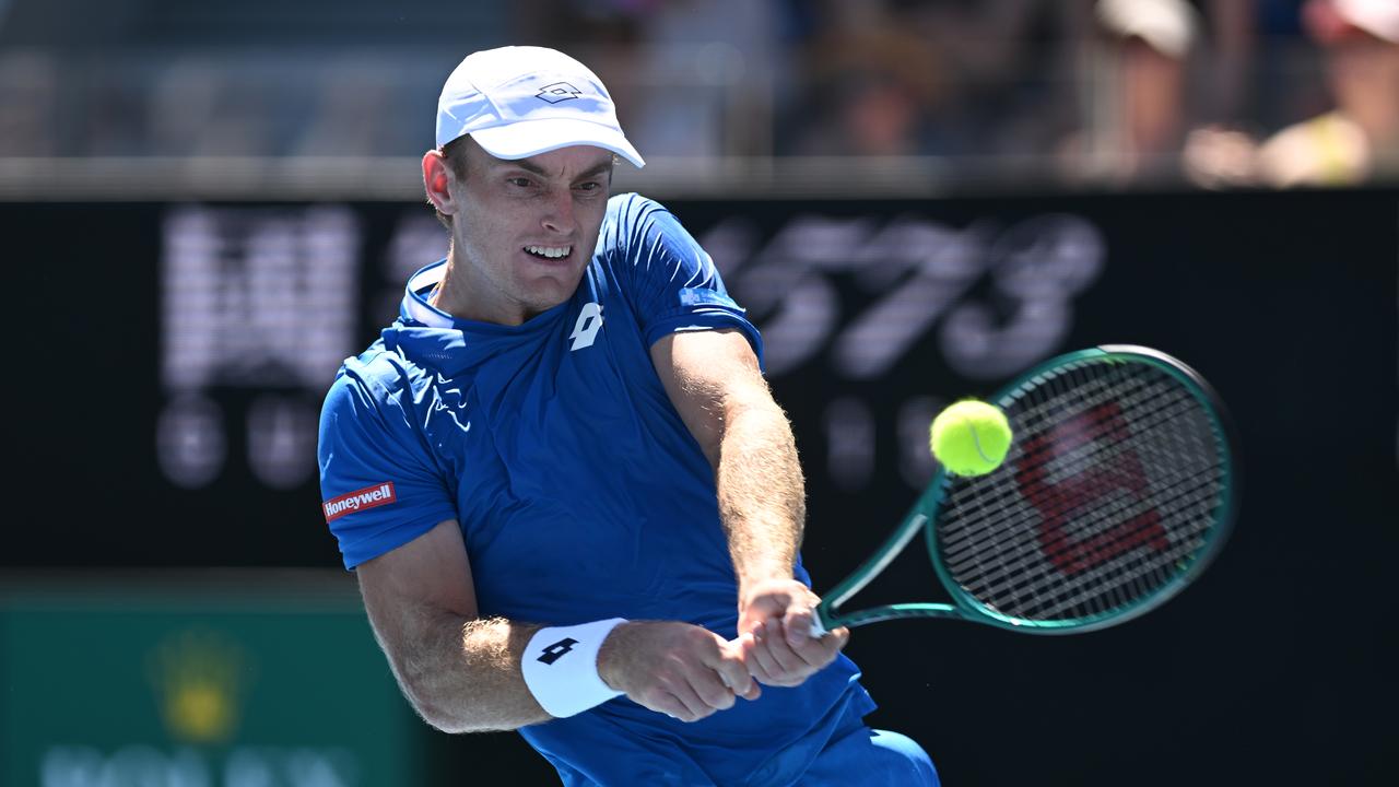 Hunter wins Aussie battle to leave a trio left in Paris
