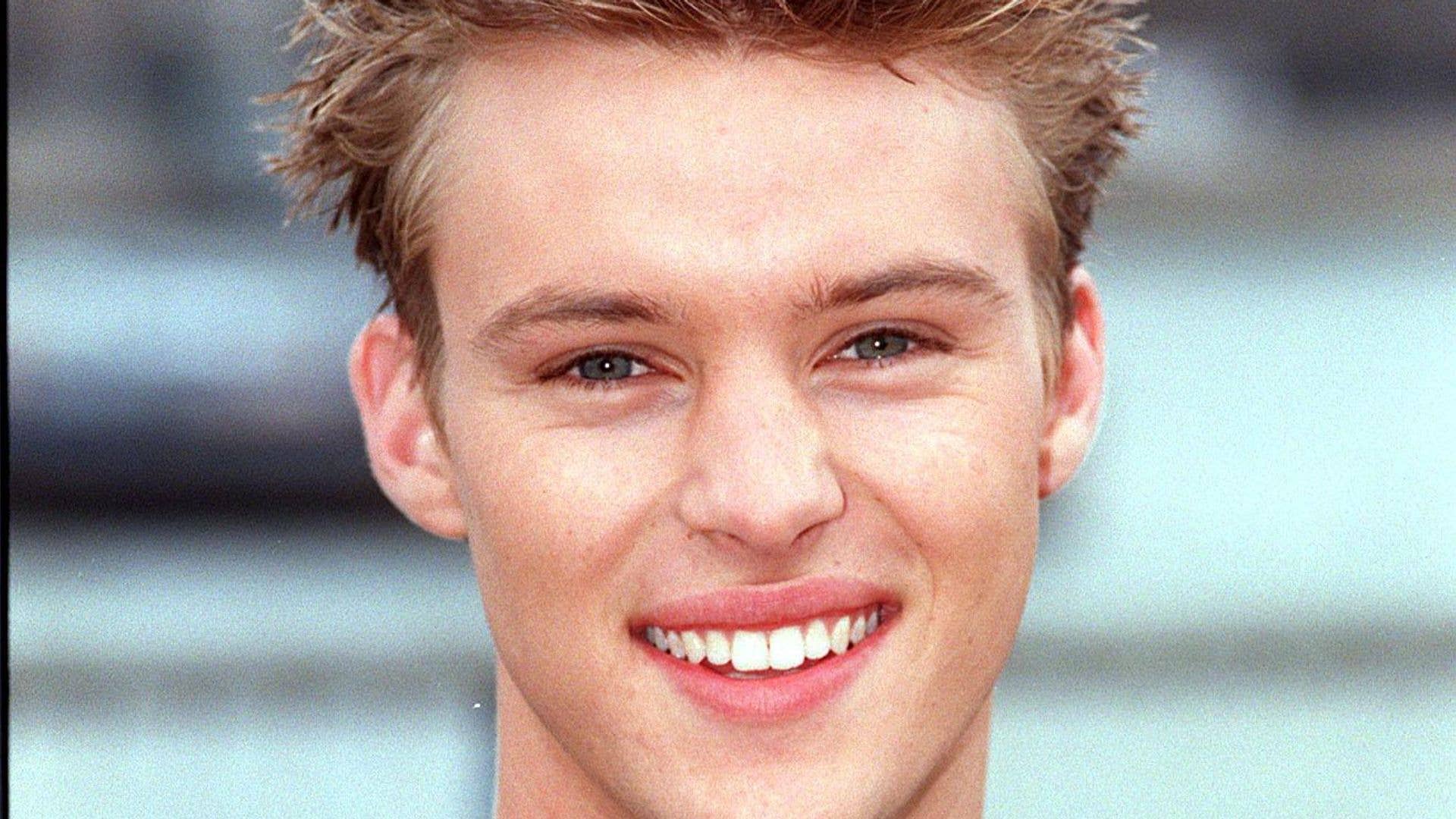 What happened to the iconic 80s cast of Neighbours? Inside their ...