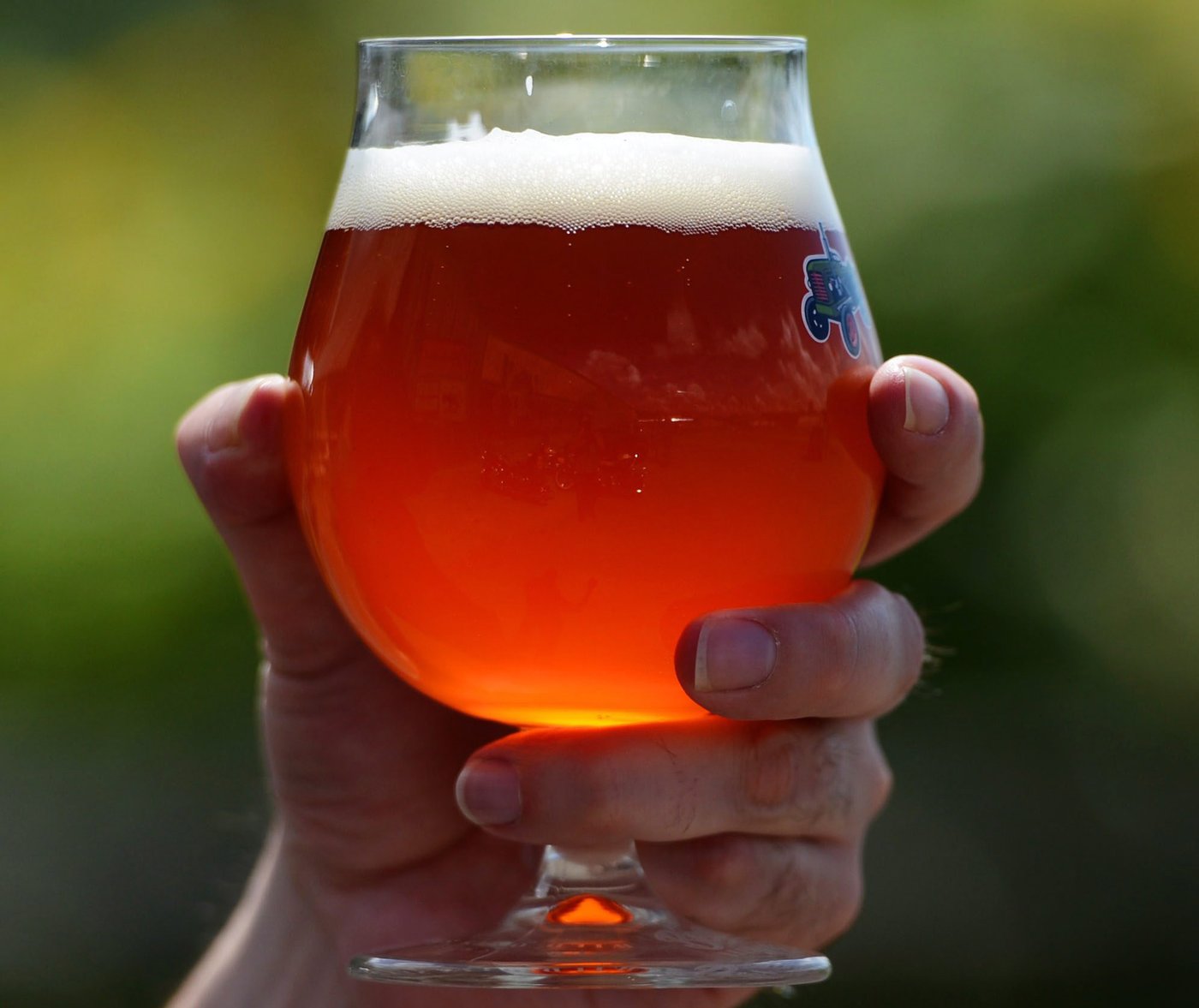 Ontario bars, restaurants will be able to sell alcohol until 4 a.m ...