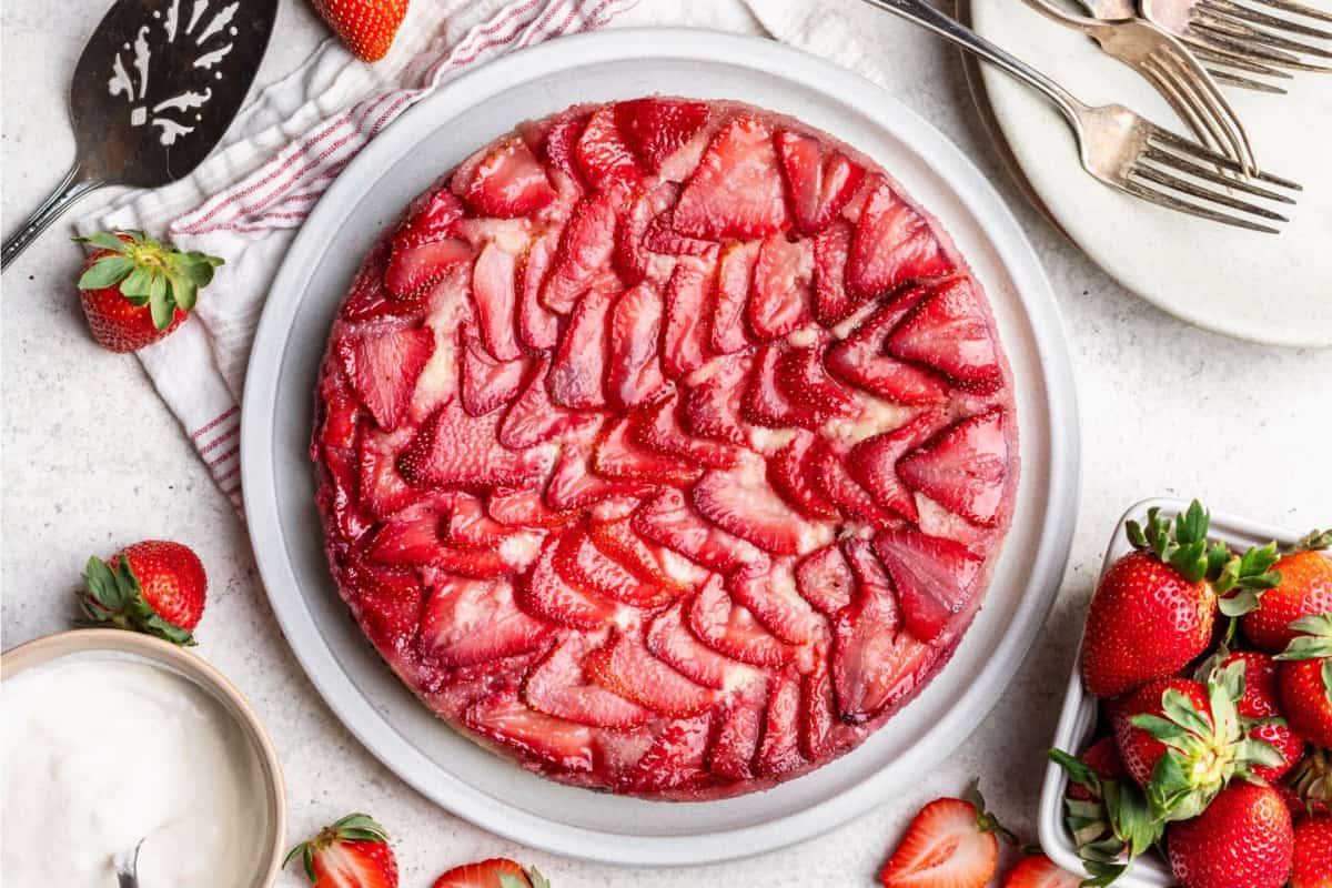 14 summer cakes that make "just a slice" an unrealistic suggestion