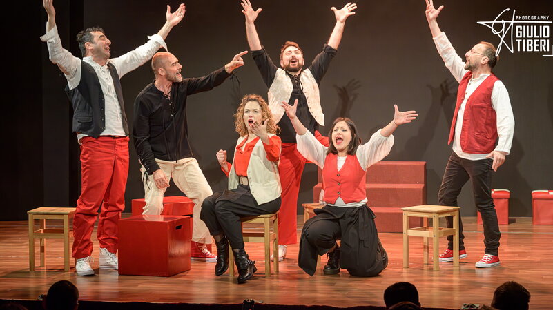Shakespeare al McDonald’s: il Bardo trasloca nel caos del presente