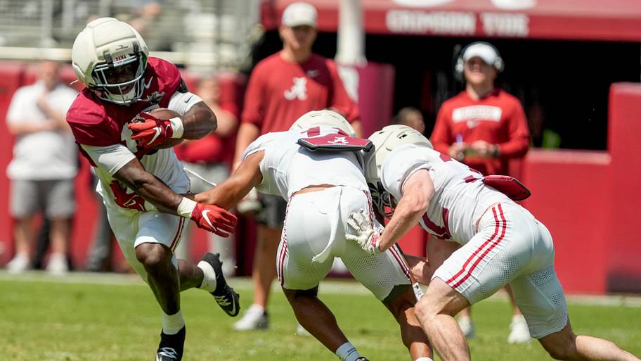 Projected Alabama starting guard has eye-opening praise for Tide’s RB room