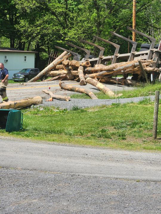 1 person killed in wreck involving log truck