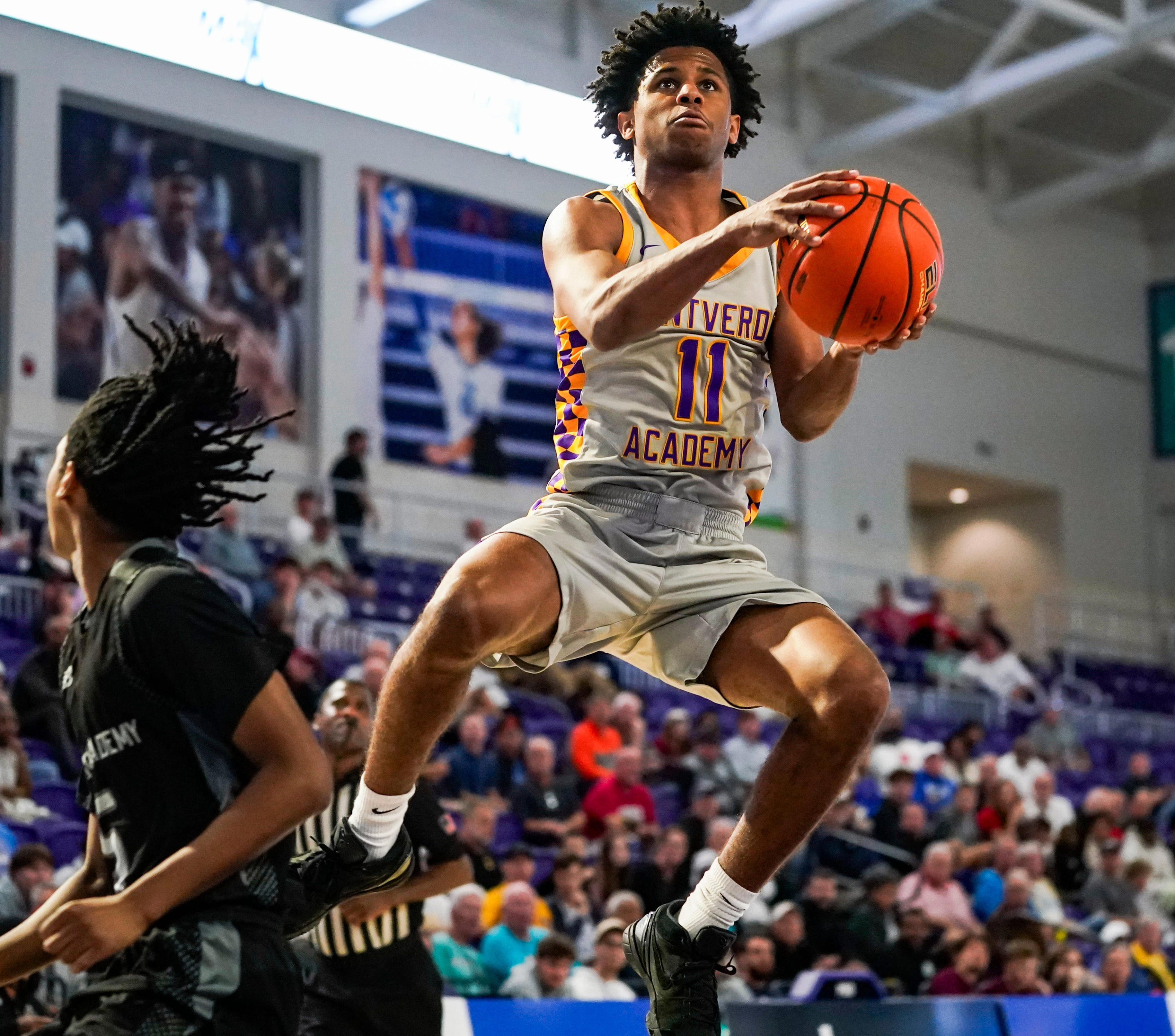 Florida basketball continues push for blue-chip prospect Oneal Delancy