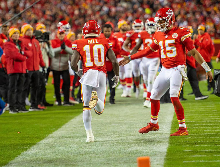 2026 NFL free agency: Who should sign the biggest names left on the market?