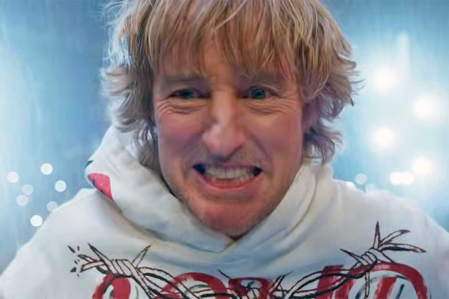 Owen Wilson loses his son at a music festival and befriends Travis ...