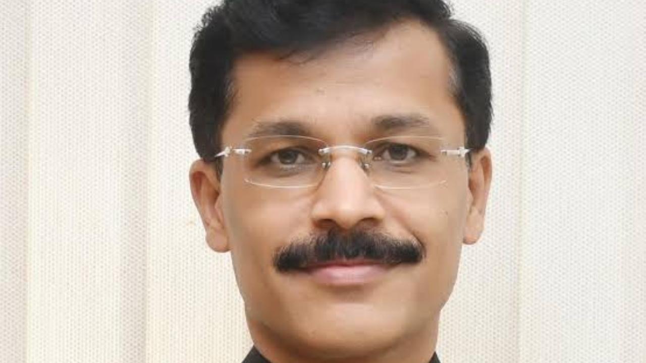 Tukaram Mundhe takes charge as Maharashtra FDA chief
