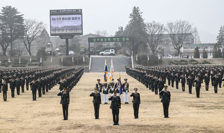 Exclusive: Mid-level Army NCOs see early retirement surge