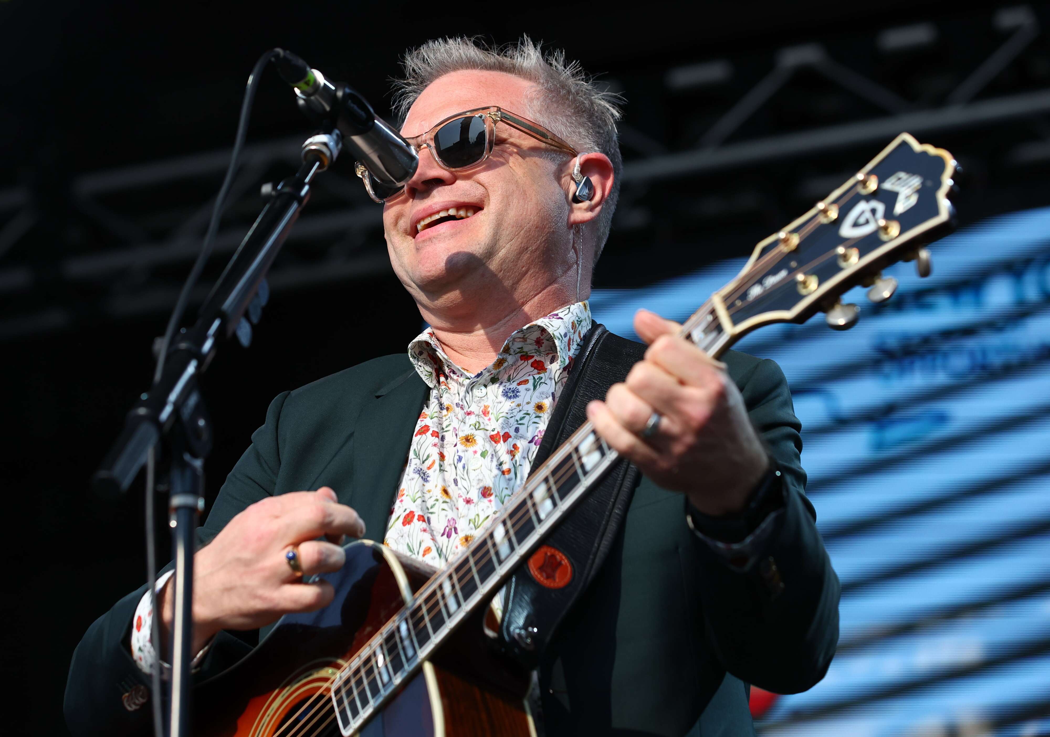 Steven Page announces new holiday album, Christmas concert in Syracuse