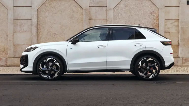 2027 Volkswagen T-Roc confirmed for Australia as mild-hybrid, with R ...
