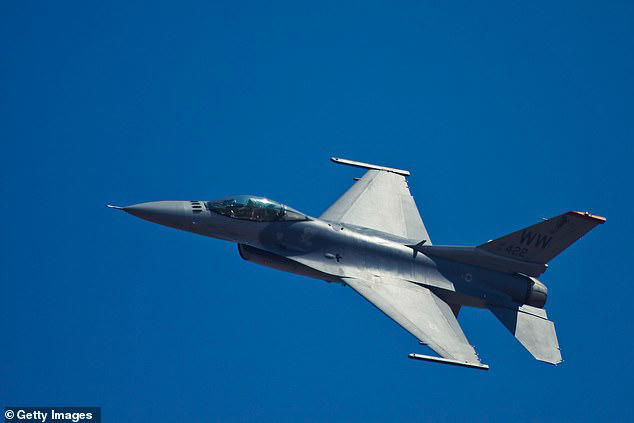 Fighter jets scrambled over Washington DC as terrified local residents ...