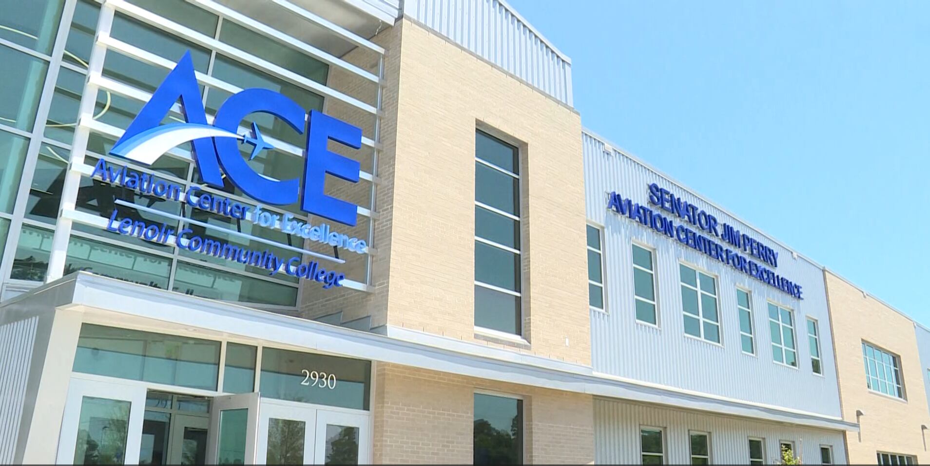 New LCC aviation center brings hundreds of jobs to ENC