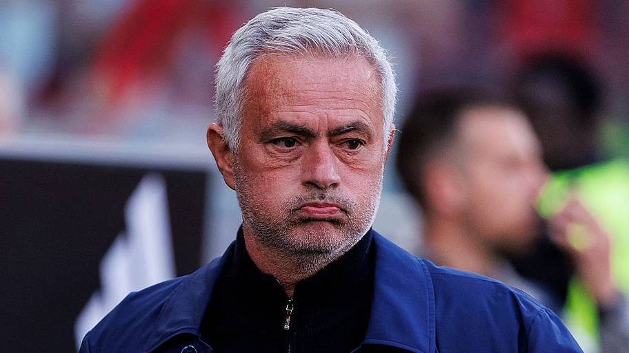 Park the bus in soccer: Meaning, origin & why teams use this defensive ...