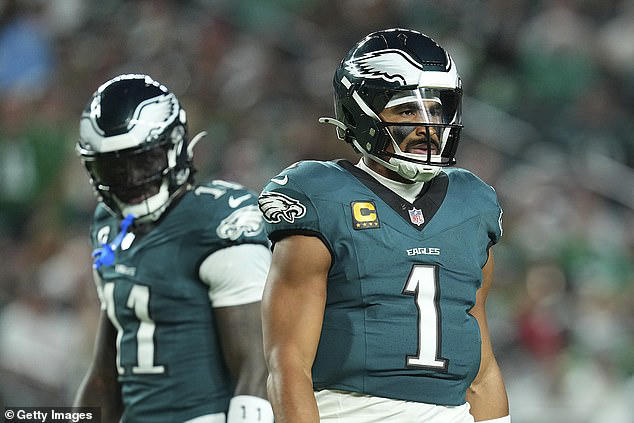 Eagles' Jalen Hurts and stunning wife skip interviews at gala after not ...