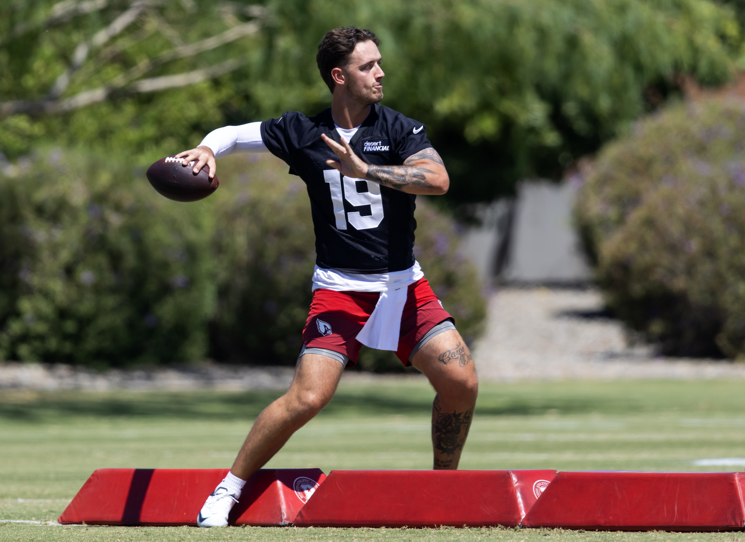 Why are Cardinals fans suddenly screaming for Carson Beck to start at QB?
