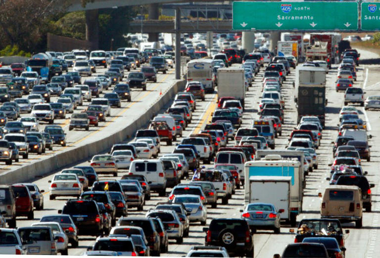 Avoid these highways, departure times this Memorial Day weekend
