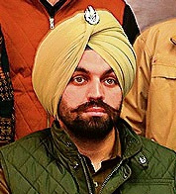 Punjab DSP sent murabba, 2 caps as birthday gift to Lawrence Bishnoi in ...