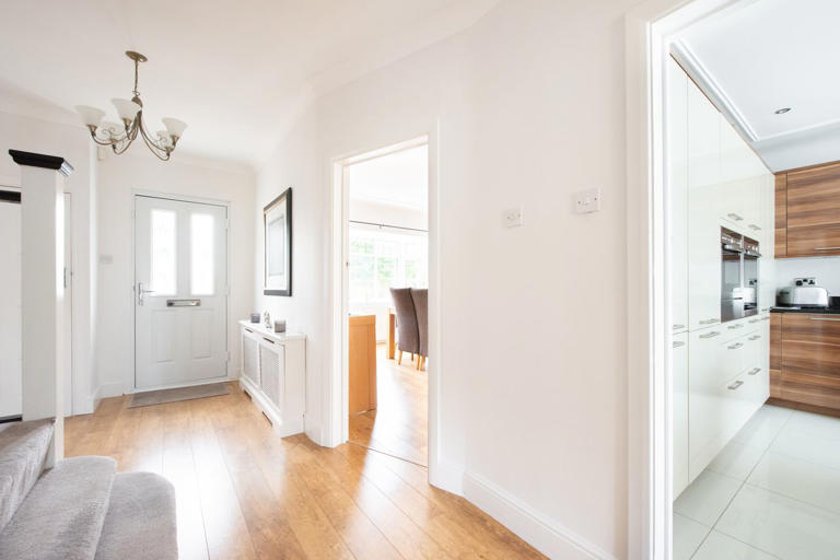 Should you choose a window AC or mini split for your home? HVAC pros ...