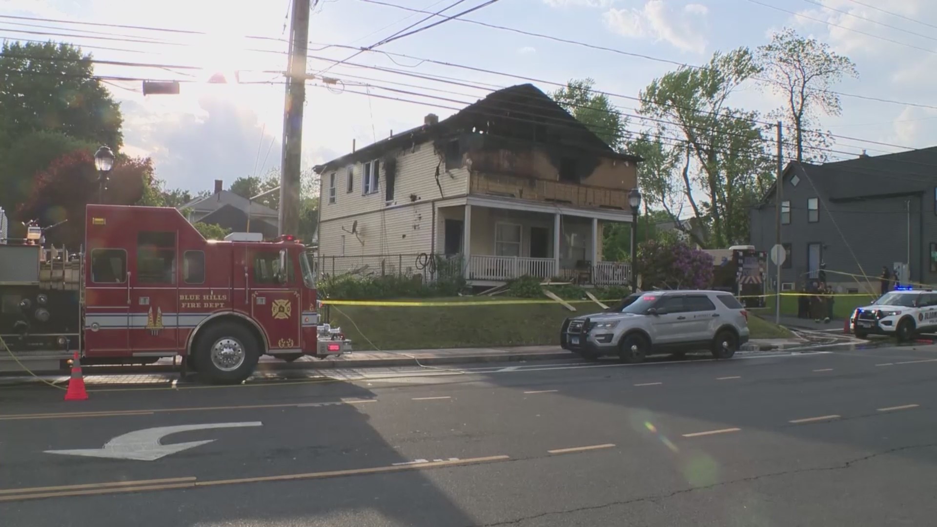 Woman dead, firefighter injured after Bloomfield house fire