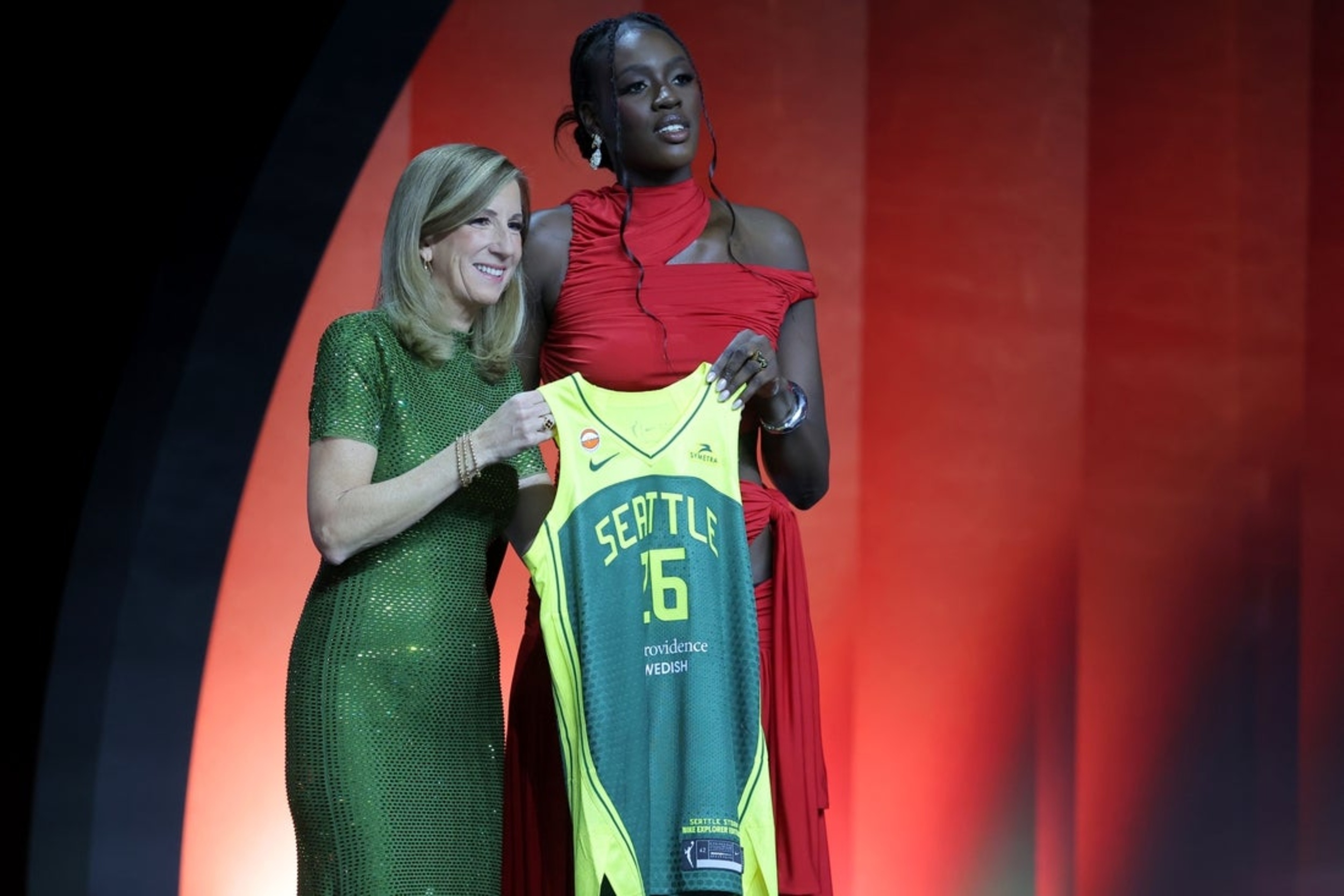Storm looking for added help as Sun pay a visit