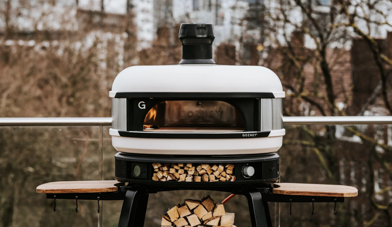 No more burnt edges: Ooni's rotating pizza stone delivers perfect pies ...