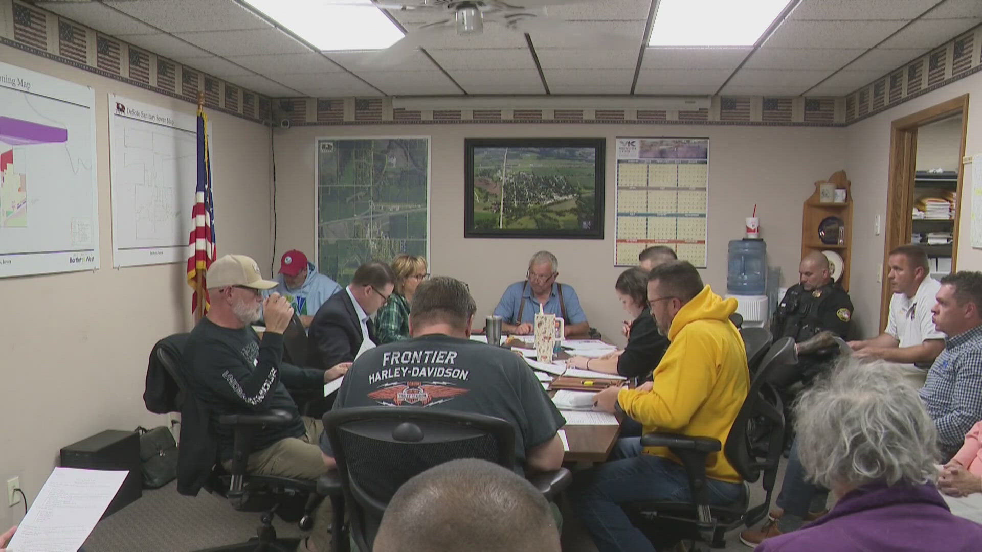 De Soto residents speak out against proposed cement plant