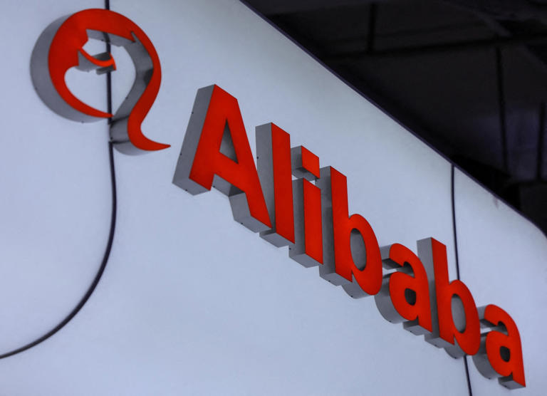 Alibaba unveils new AI chip, upgrades AI model