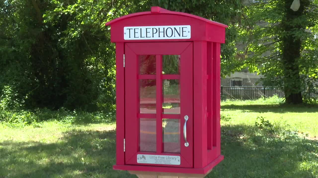 Community replaces stolen Park Heights little free library