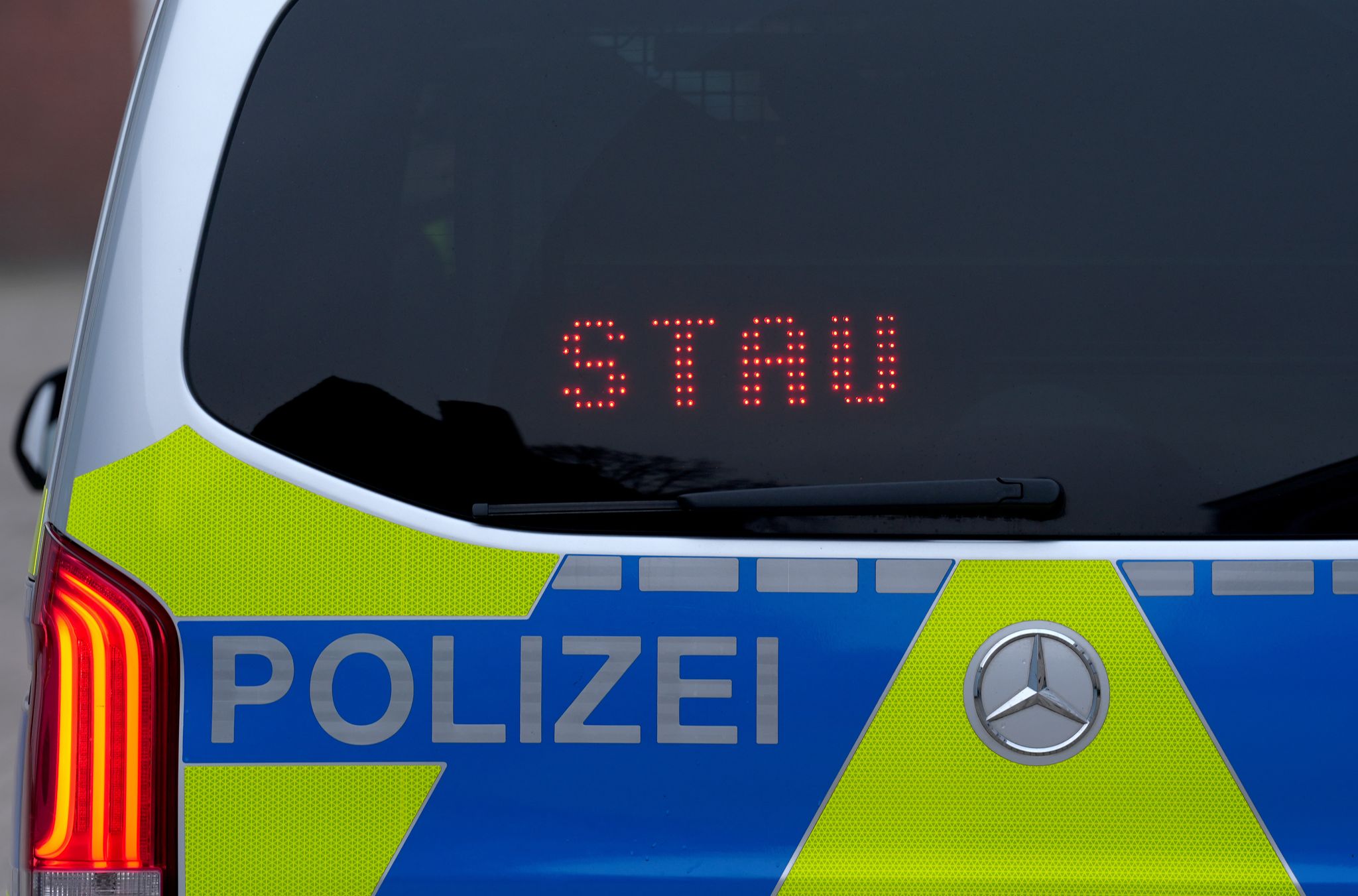 Nach Lkw-Unfall: A4 bei Olpe Richtung Köln gesperrt