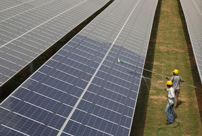 India solar industry seeks higher power prices amid record demand