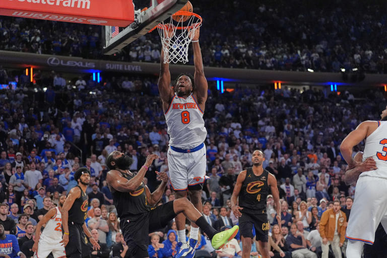 OG Anunoby finishes strong in his return from injury to help the Knicks ...