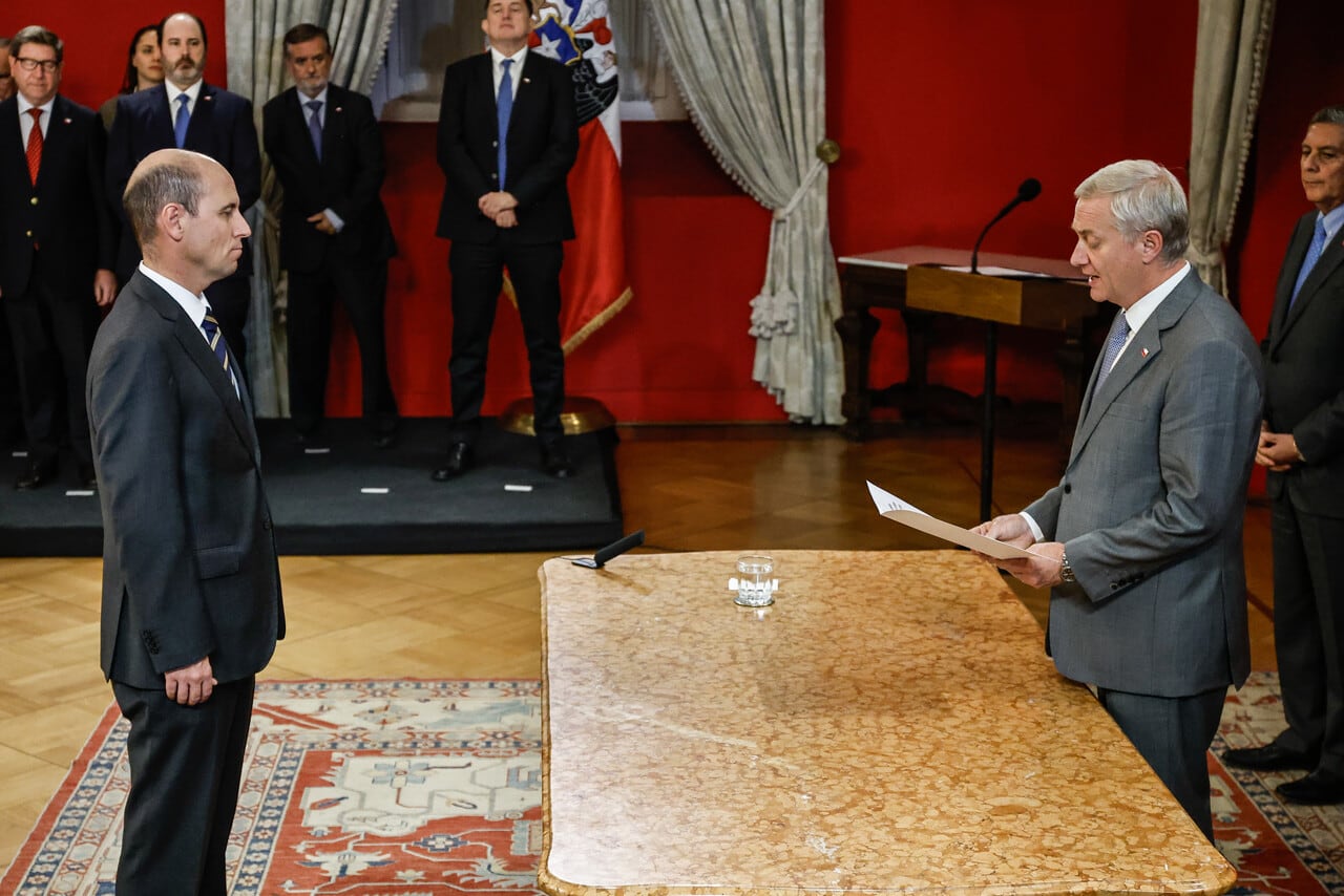 Arrau, día 1: nuevo ministro desembarca en Seguridad y se lleva del MOP ...