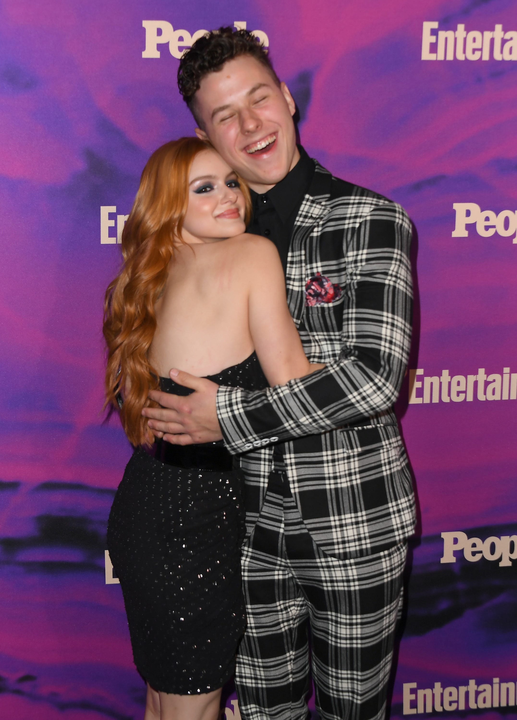 'Modern Family' reunion? Stars Ariel Winter, Nolan Gould are roommates