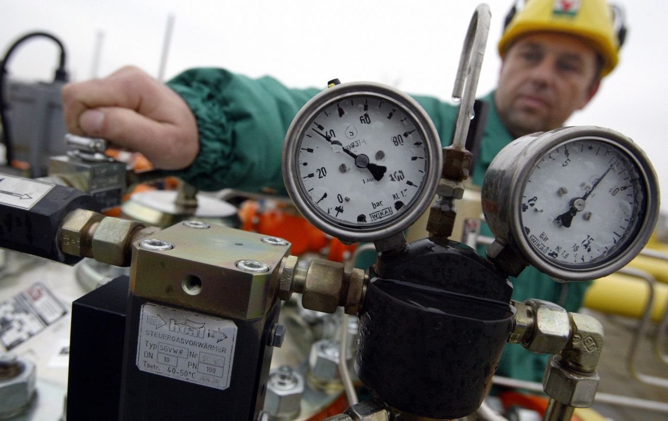 Moscow oil refinery halts operations after Ukrainian drone attack ...