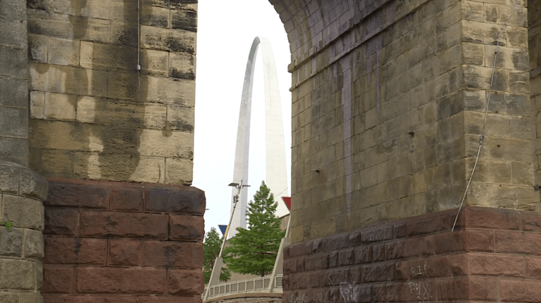 St. Louis tourism leaders show city’s charm to overseas travelers