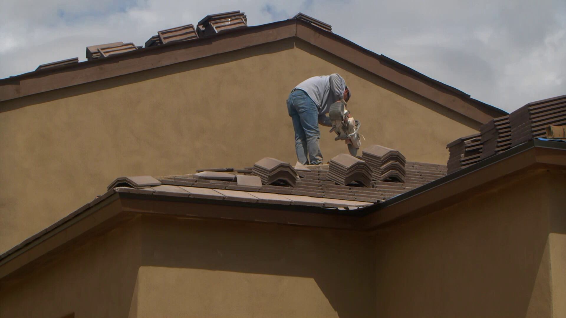 Study: Immigration enforcement hurting US workers in construction sector